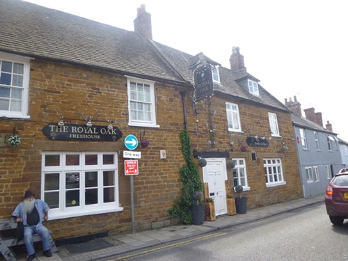 Royal Oak, 9 Queen Street, Uppingham, Rutland, LE15 9QR - Wellington ...